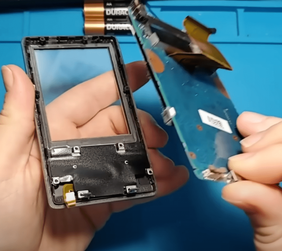 How I Built a Super Microsoft Zune – Mad Mod Labs