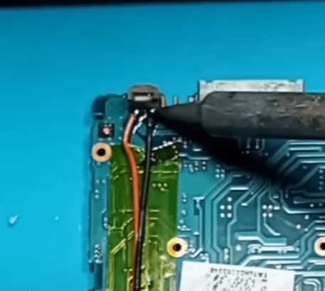 How I Built a Super Microsoft Zune – Mad Mod Labs